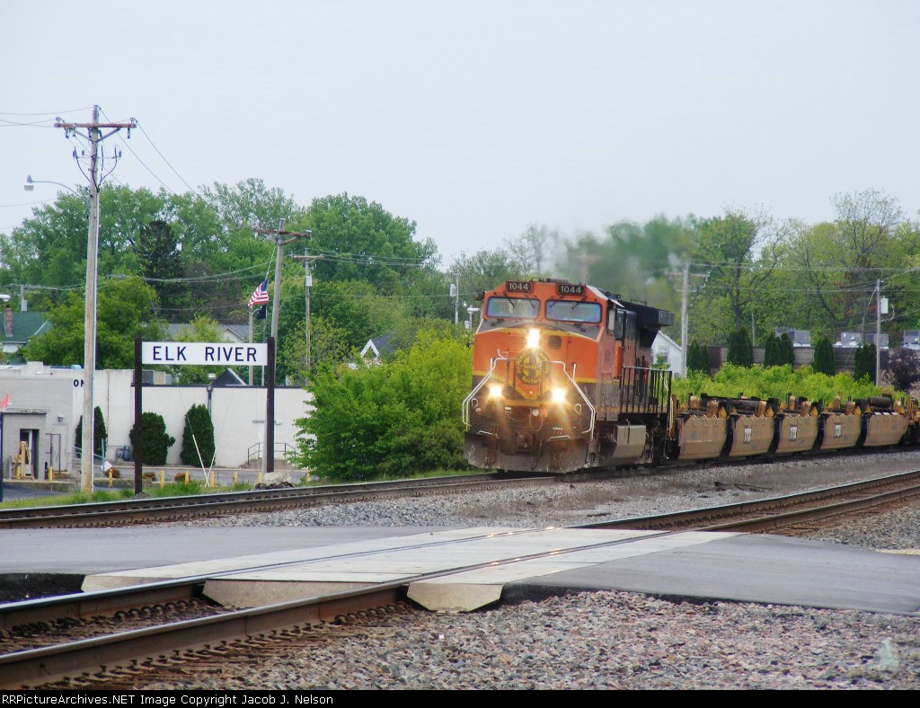 BNSF 1044